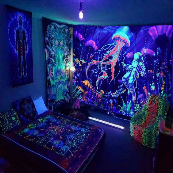 5+ Aesthetic Trippy Room Decor Ideas for Unique Spaces - Craigshirt